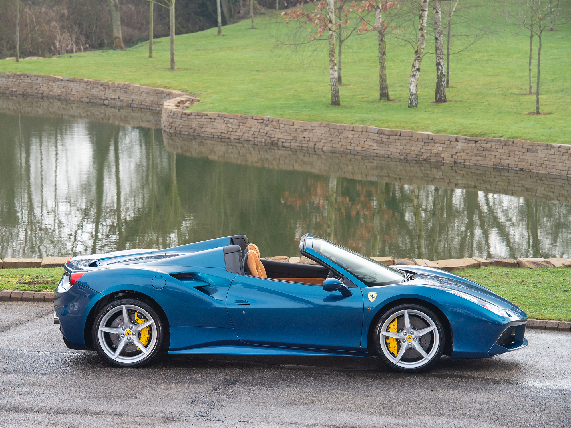 FERRARI 488 Spider - 236521 - Tom Hartley Jnr