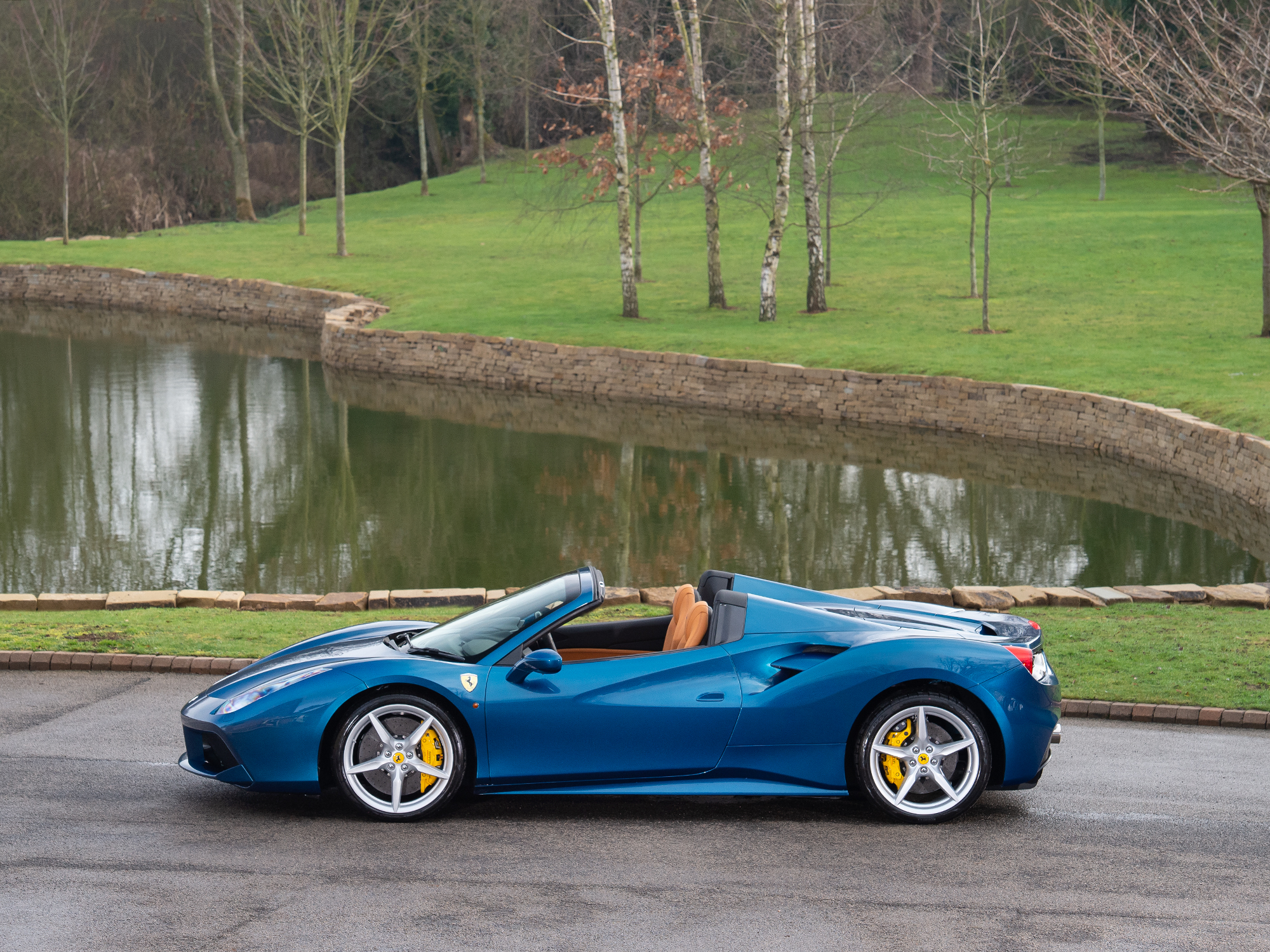 FERRARI 488 Spider - 236521 - Tom Hartley Jnr