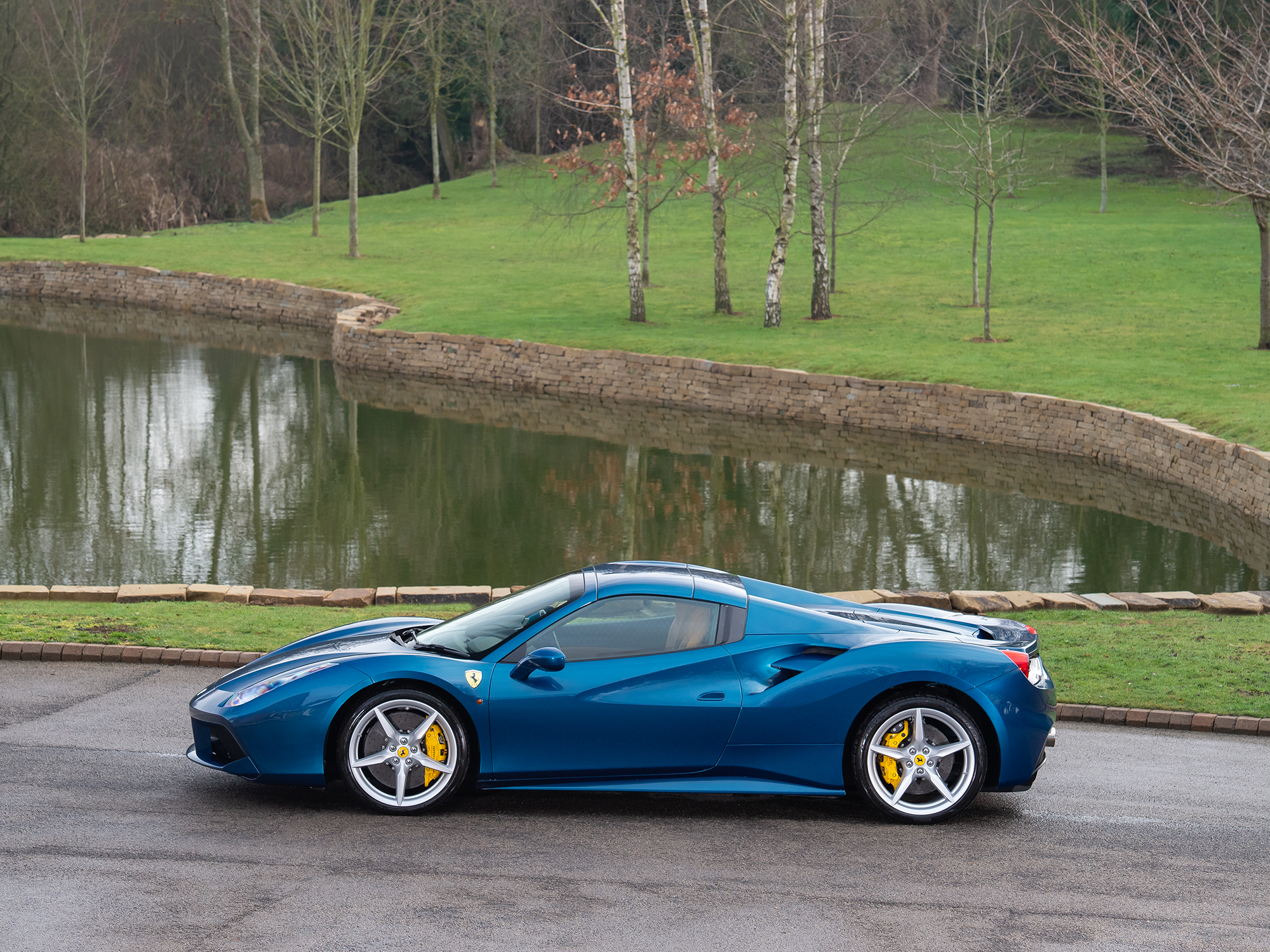 FERRARI 488 Spider - 236521 - Tom Hartley Jnr
