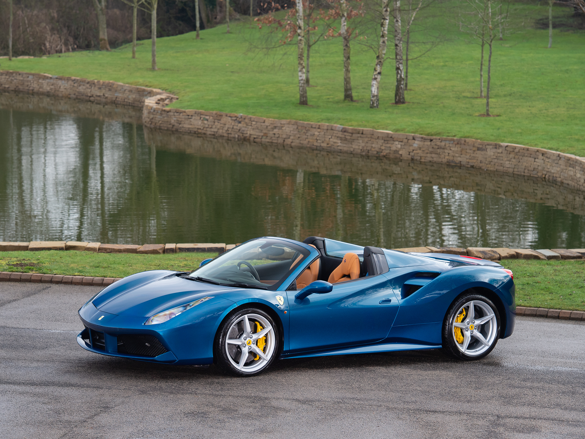 FERRARI 488 Spider - 236521 - Tom Hartley Jnr
