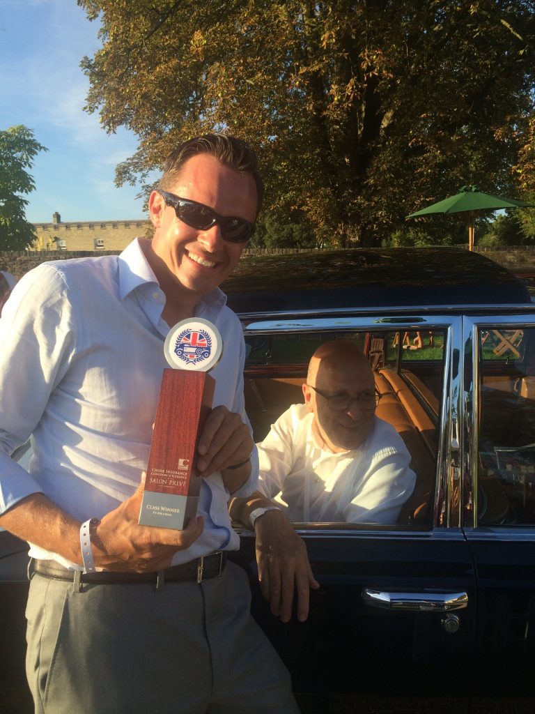 Salón Privado - Tom Hartley Jr.