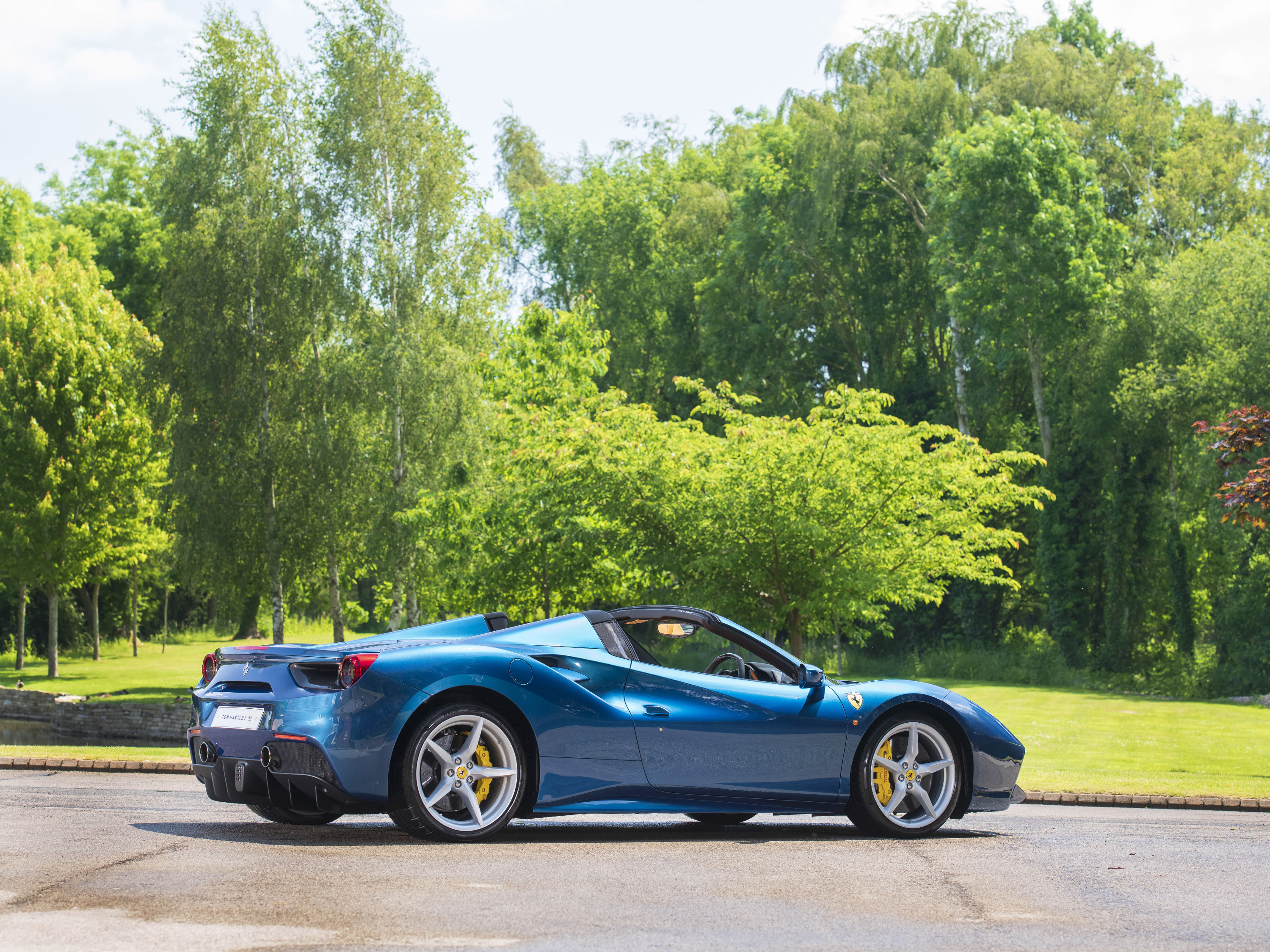 FERRARI 488 Spider - 236521 - Tom Hartley Jnr