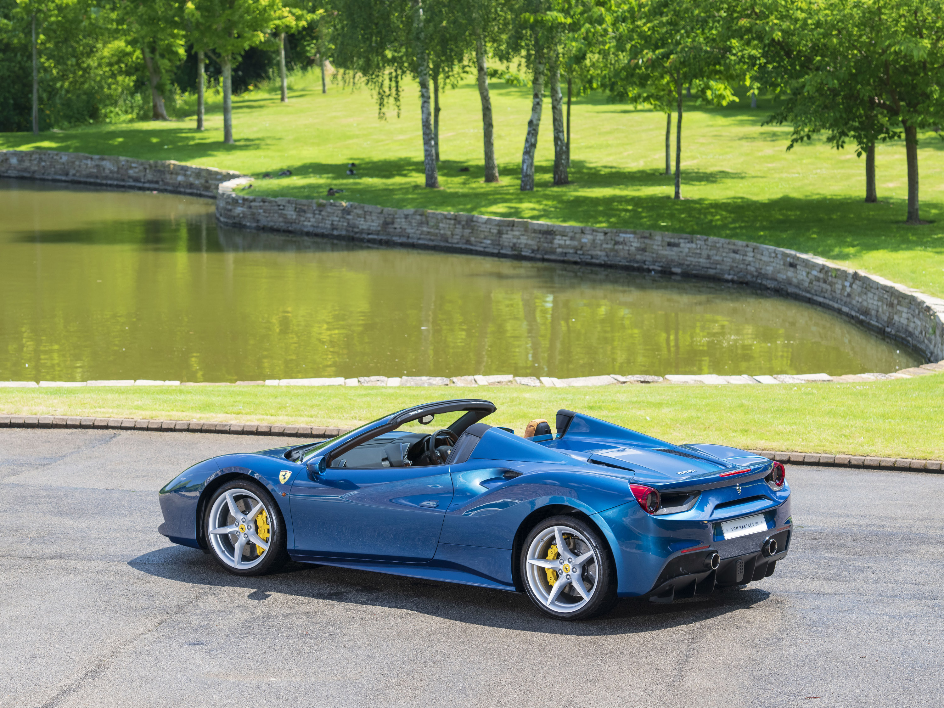 FERRARI 488 Spider - 236521 - Tom Hartley Jnr