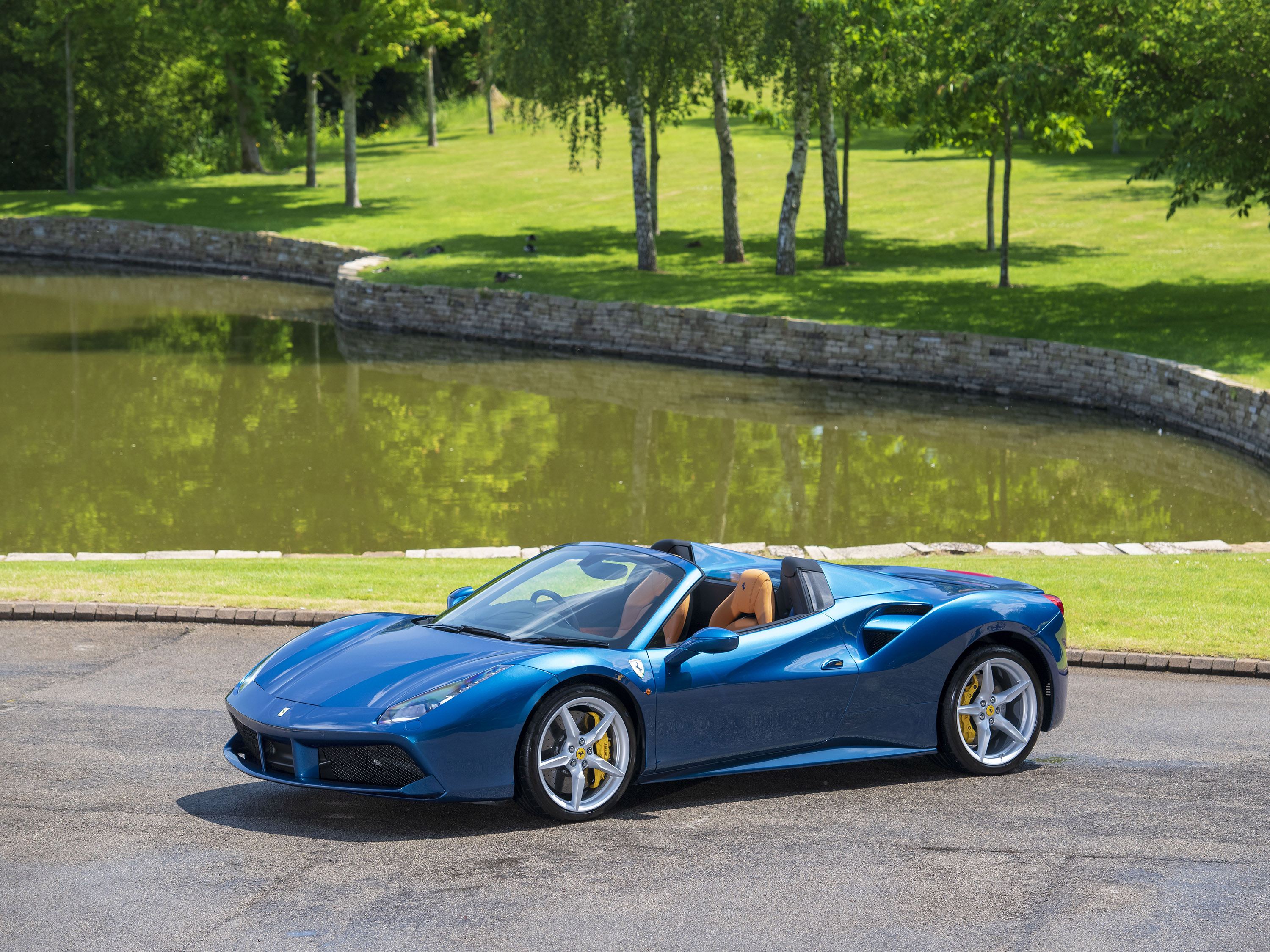 FERRARI 488 Spider - 236521 - Tom Hartley Jnr