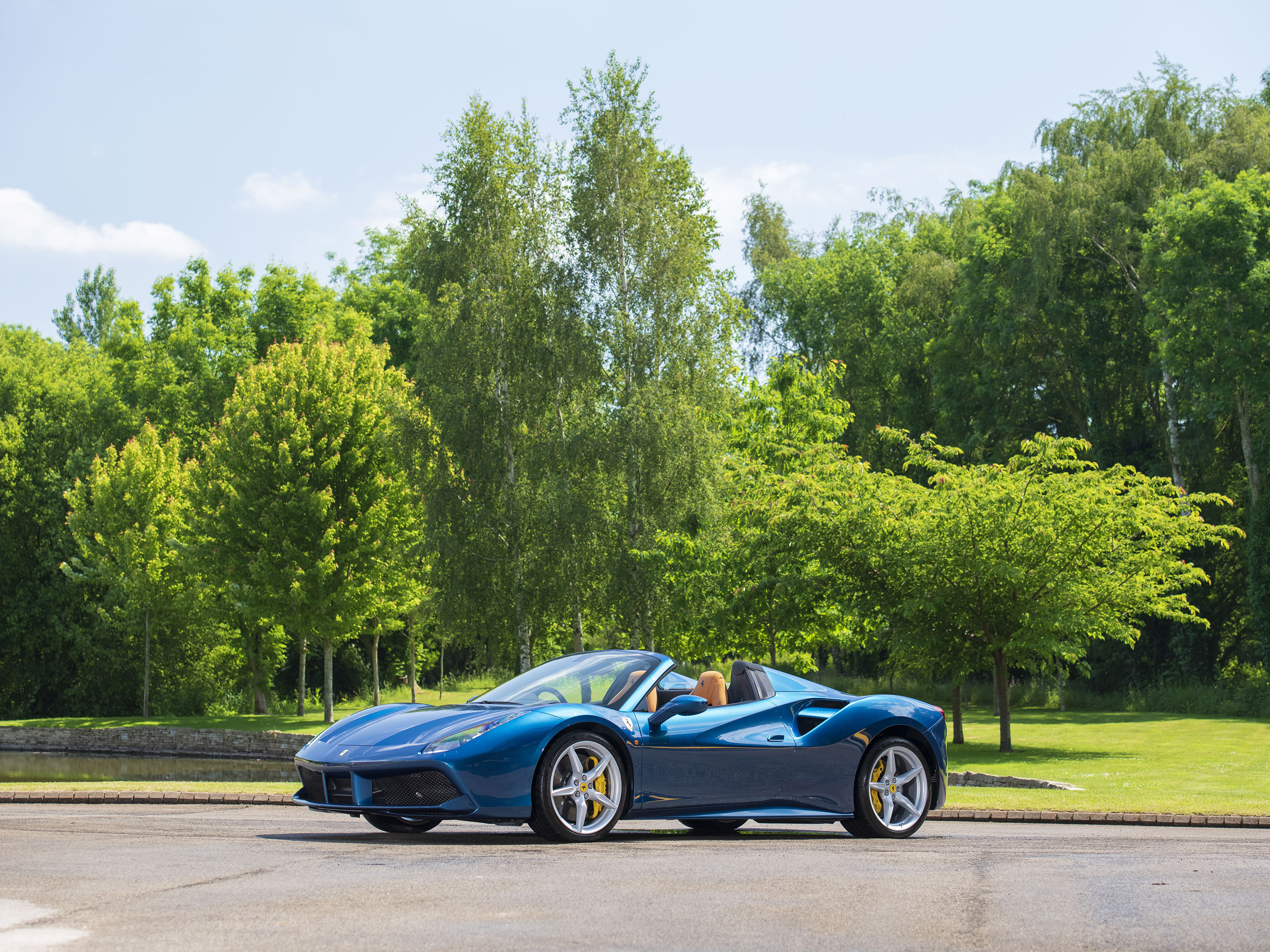 FERRARI 488 Spider - 236521 - Tom Hartley Jnr