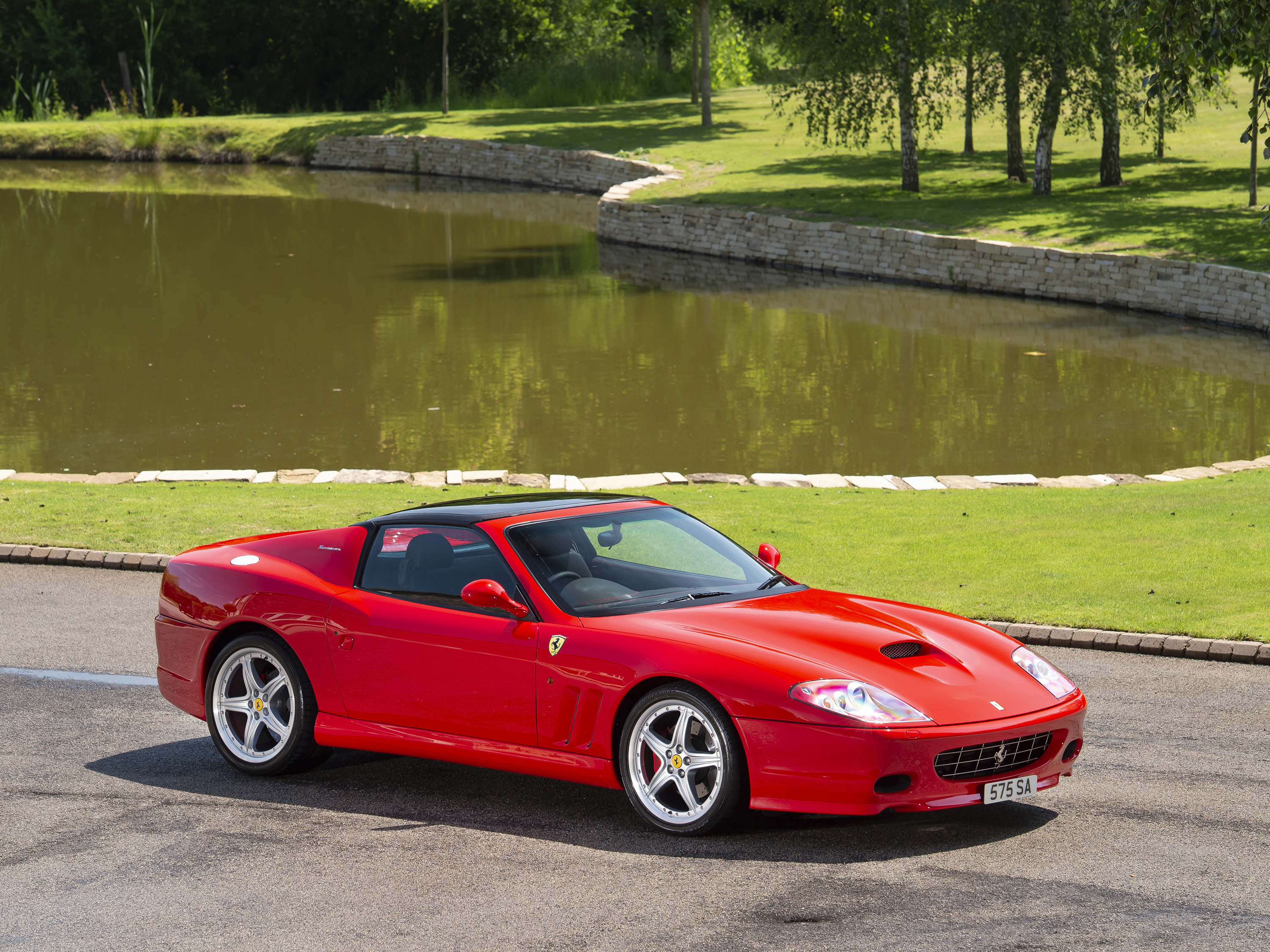 FERRARI 575 Superamerica - 146379 - Tom Hartley Jnr