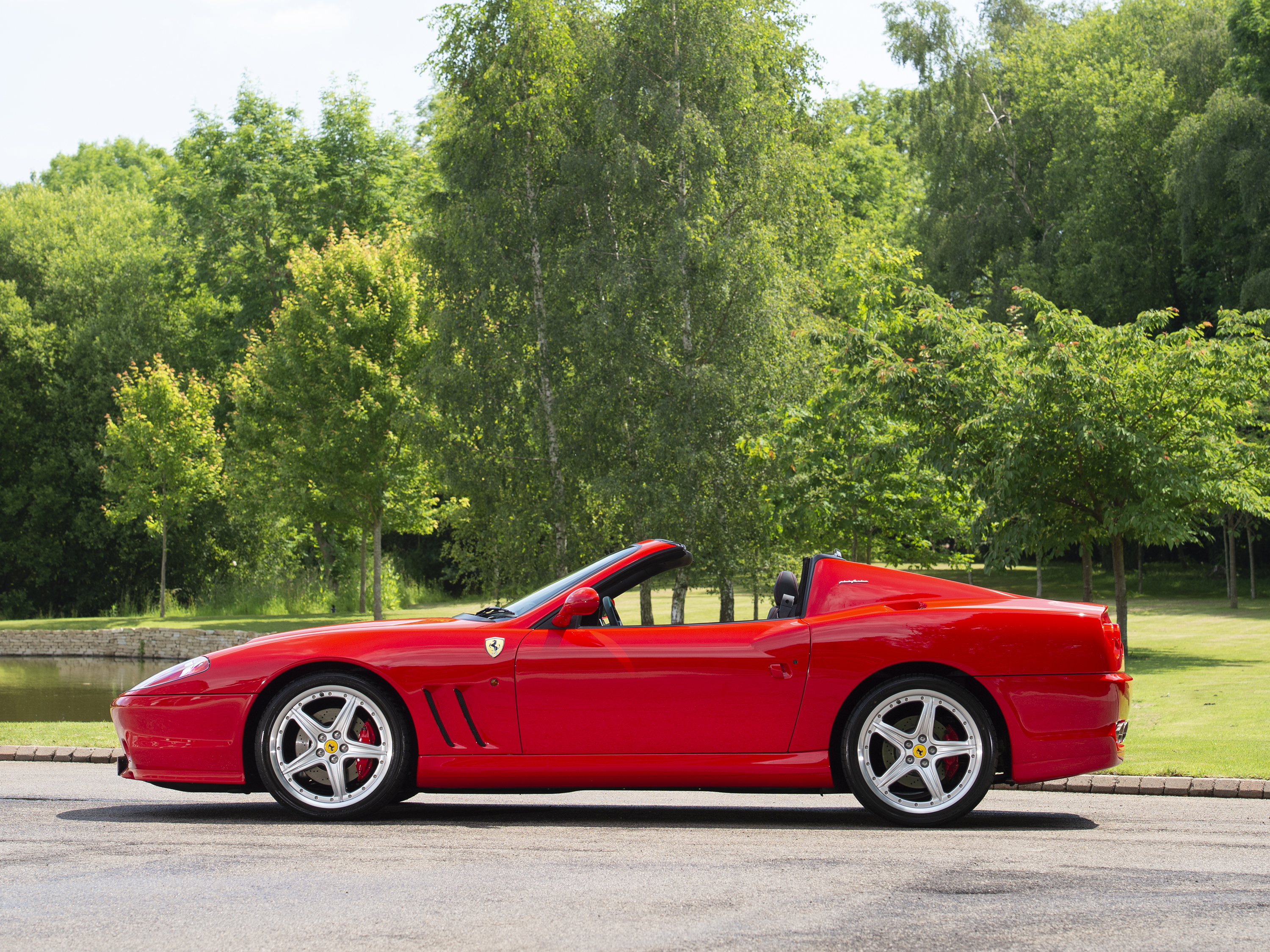 FERRARI 575 Superamerica - 146379 - Tom Hartley Jnr