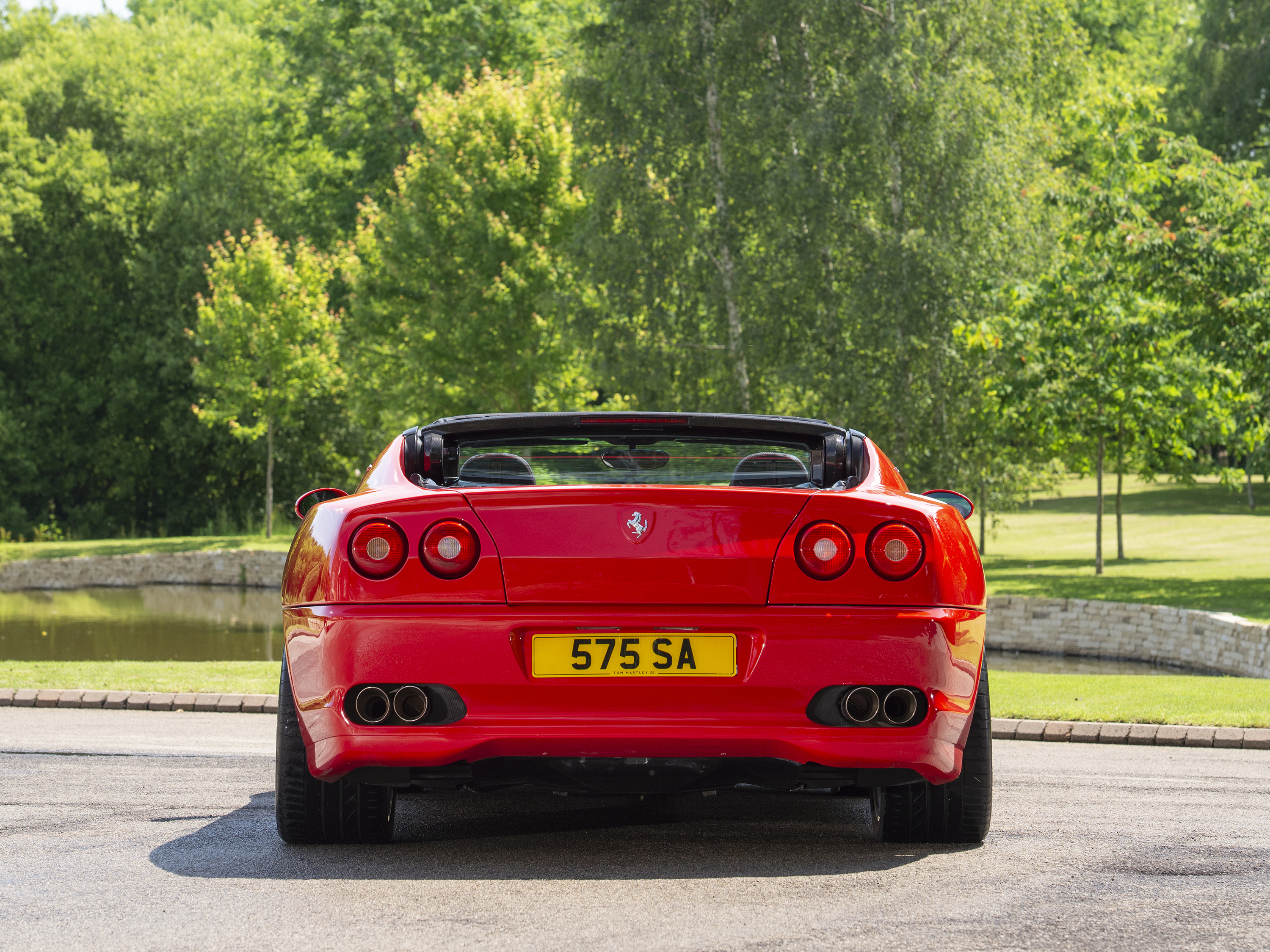 FERRARI 575 Superamerica - 146379 - Tom Hartley Jnr