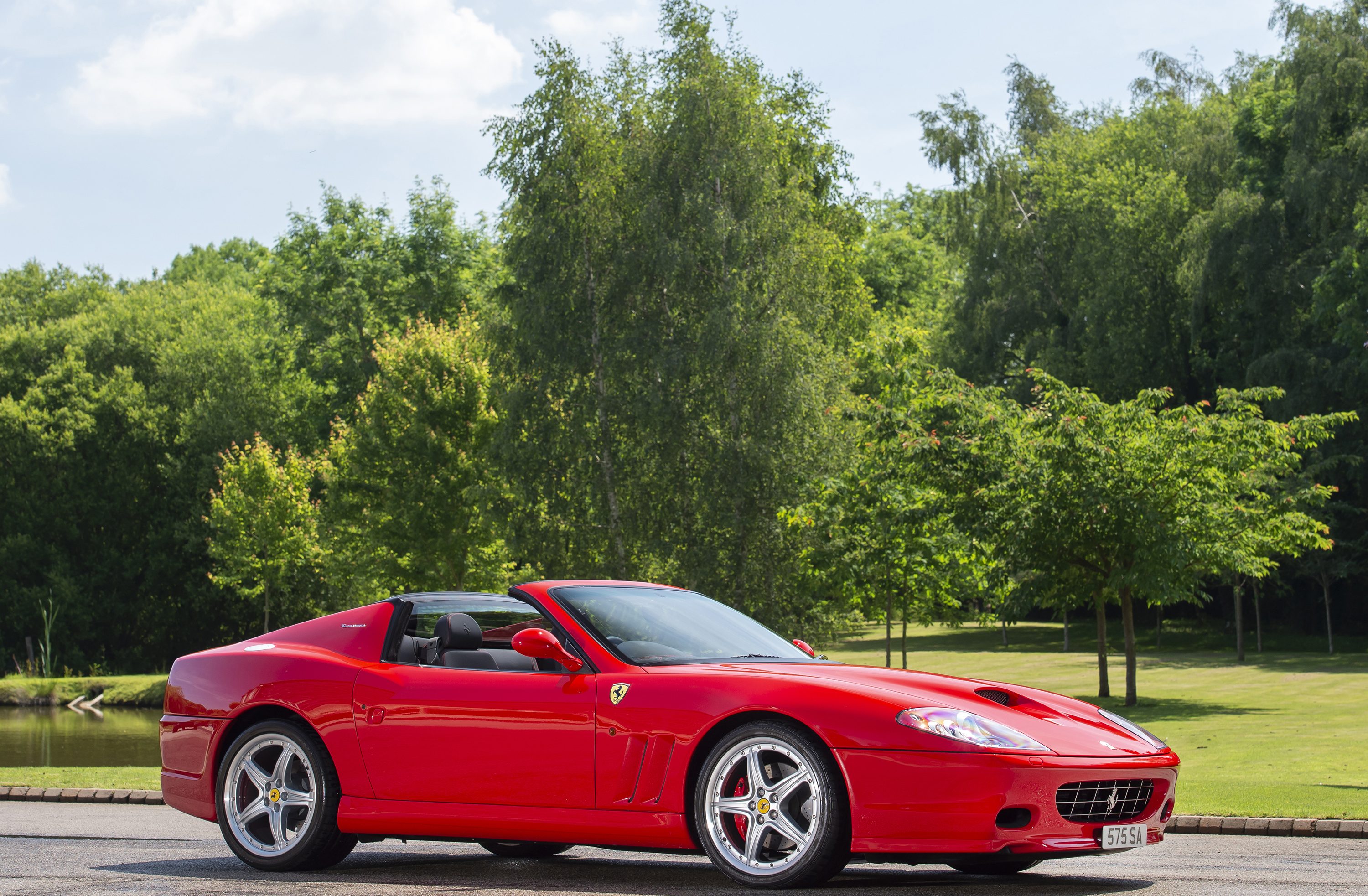 FERRARI 575 Superamerica - 146379 - Tom Hartley Jnr